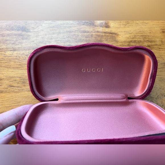 Gucci | Accessories | Gucci Sunglasses Case Burgundy Velvet Clamshell ...